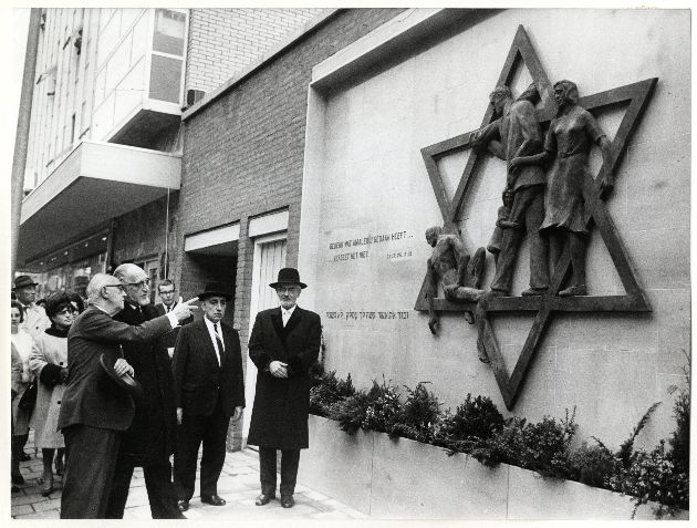 Augustus 1942 – begin razzia’s en deportaties in Den Haag – Joods ...